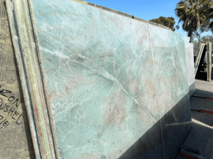 Quartzite kitchen countertops: material qualities