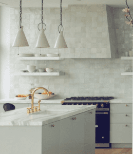 How to pick the right faucet for your kitchen sink - Posh|Chic|Cool