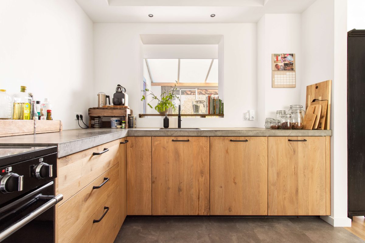 9 Best Custom Cabinet Fronts For IKEA Kitchens: Pros and Cons (2023)